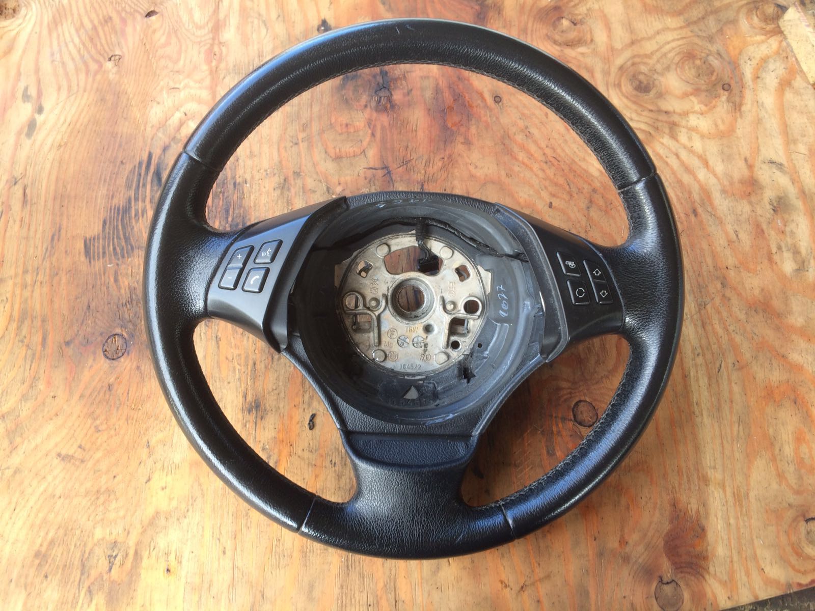 VOLANTE PELLE MULTIFUNZIONE BMW SERIE 3 E90 E91 CON COMANDI | Ricambi Usati