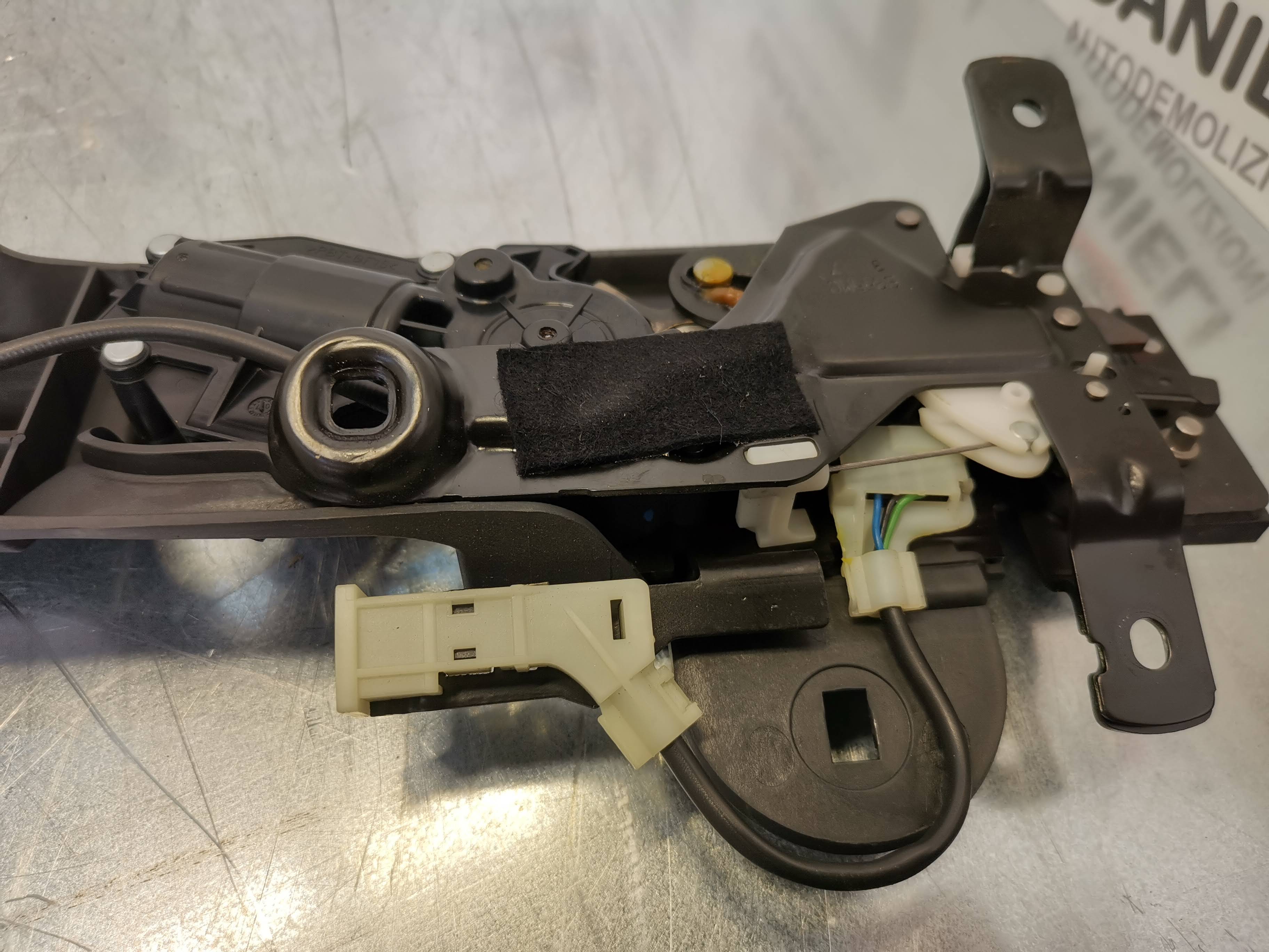 SERRATURA BAULE BMW SERIE 3 CABRIO E93 | Ricambi Usati