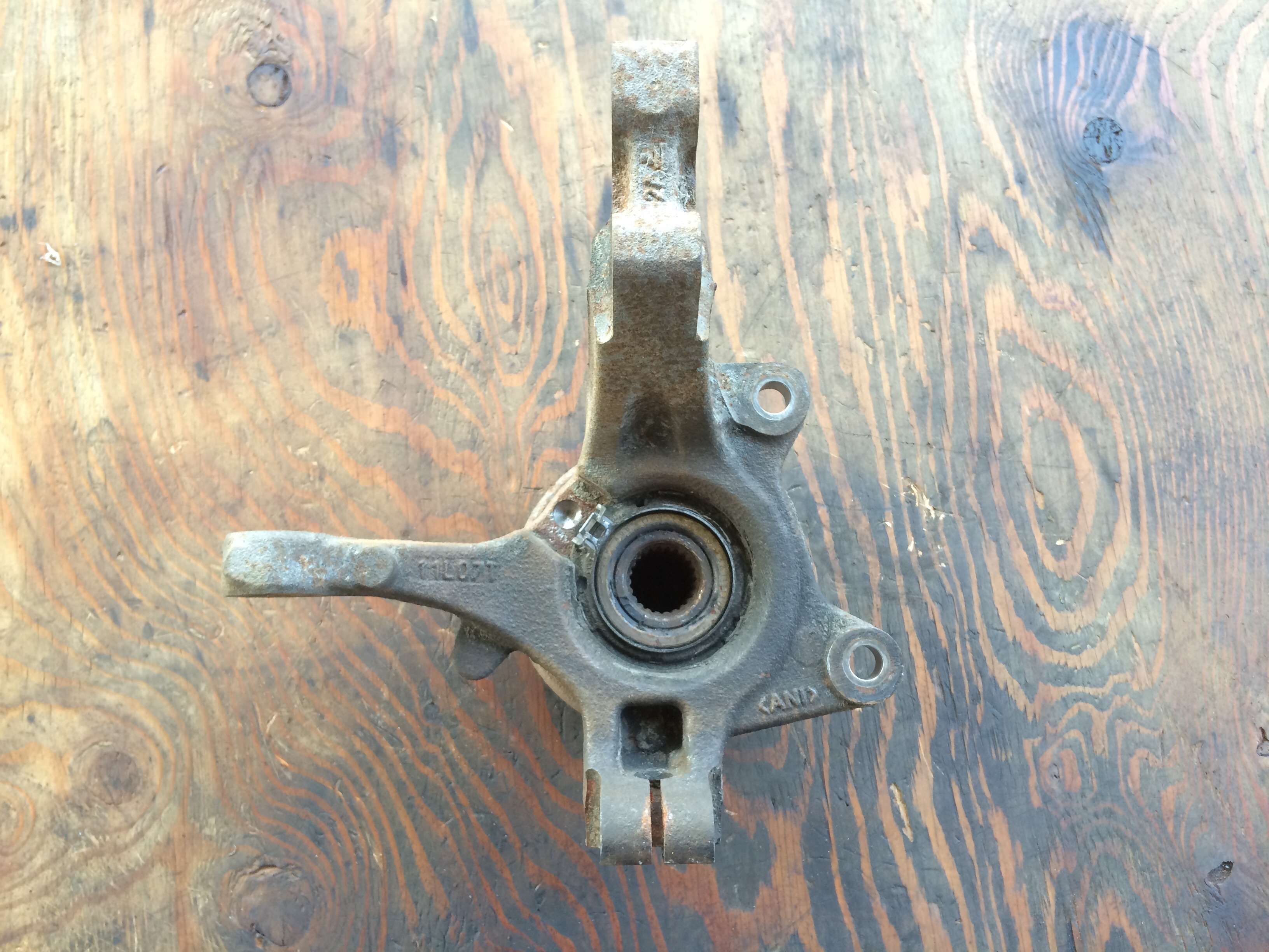 MONTANTE FUSELLO ANTERIORE SINISTRO DACIA SANDERO LOGAN | Ricambi Usati